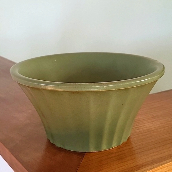 Mccoy | Accents | Mccoy Floraline Ribbed Planter | Poshmark